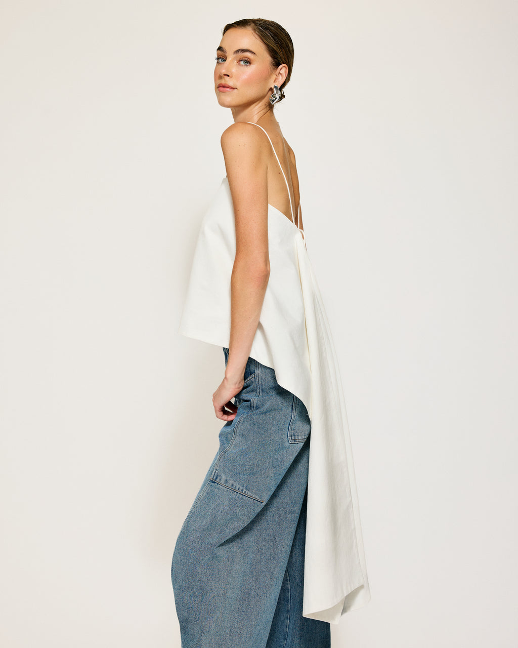 Fable top – Line & Dot